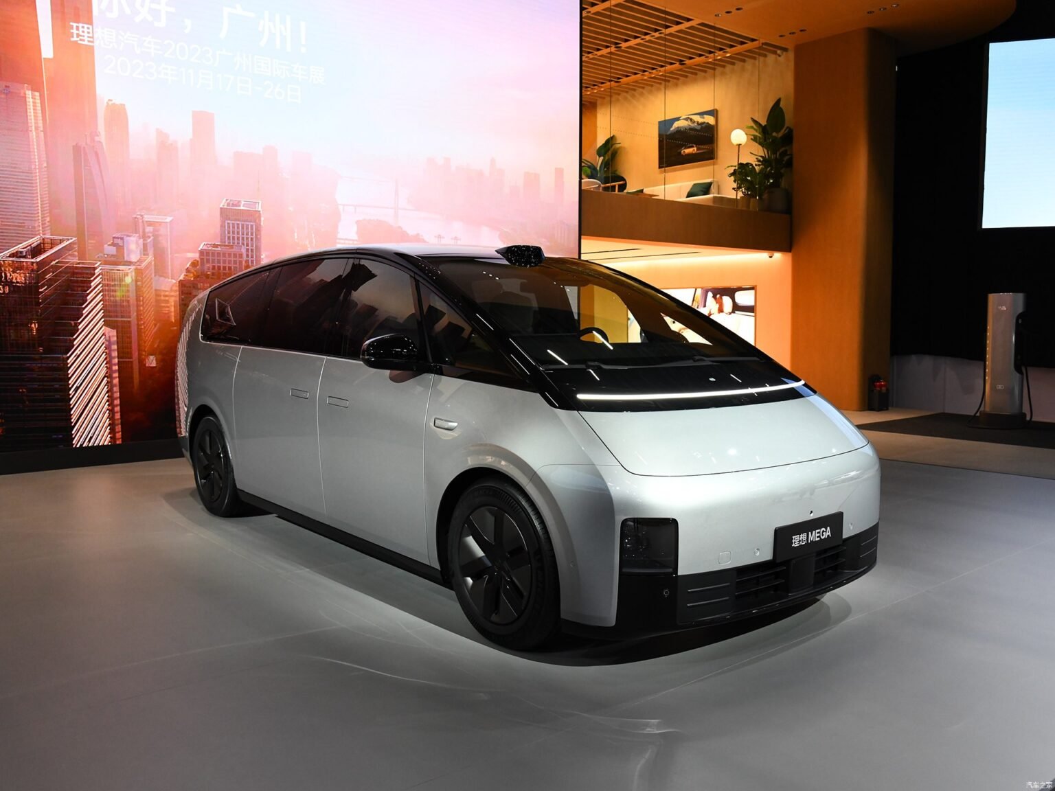 Li Mega China Electric Auto - iChelaba Motor