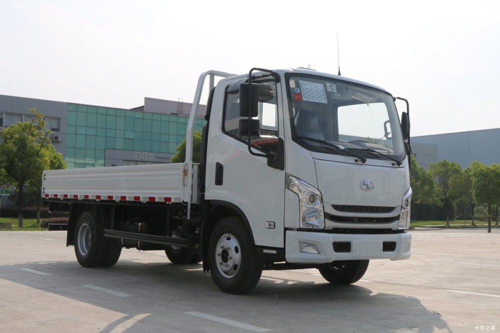 SAIC Yuejin C100 116hp 4.2m Single-row Flatbed Light Truck China ...