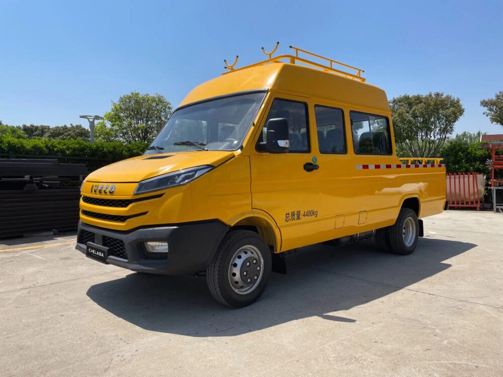 Iveco Daily 9 Seats Engineering Vehicle China Automotive - iChelaba Motor