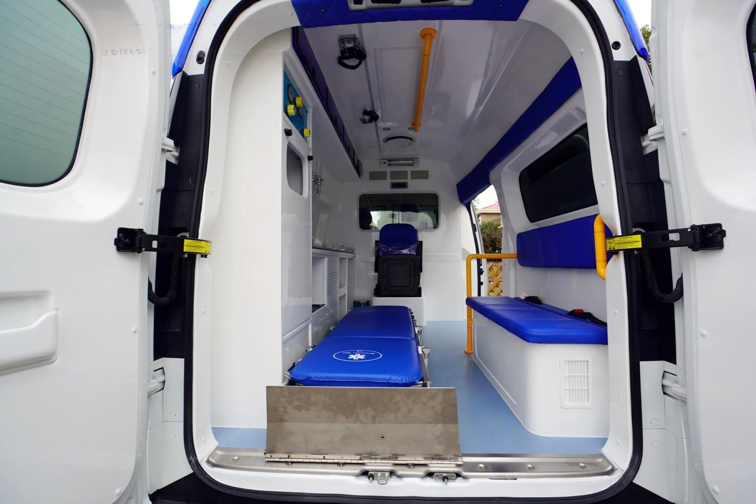 Iveco Daily Long Wheelbase Ambulance China Automotive - iChelaba Motor