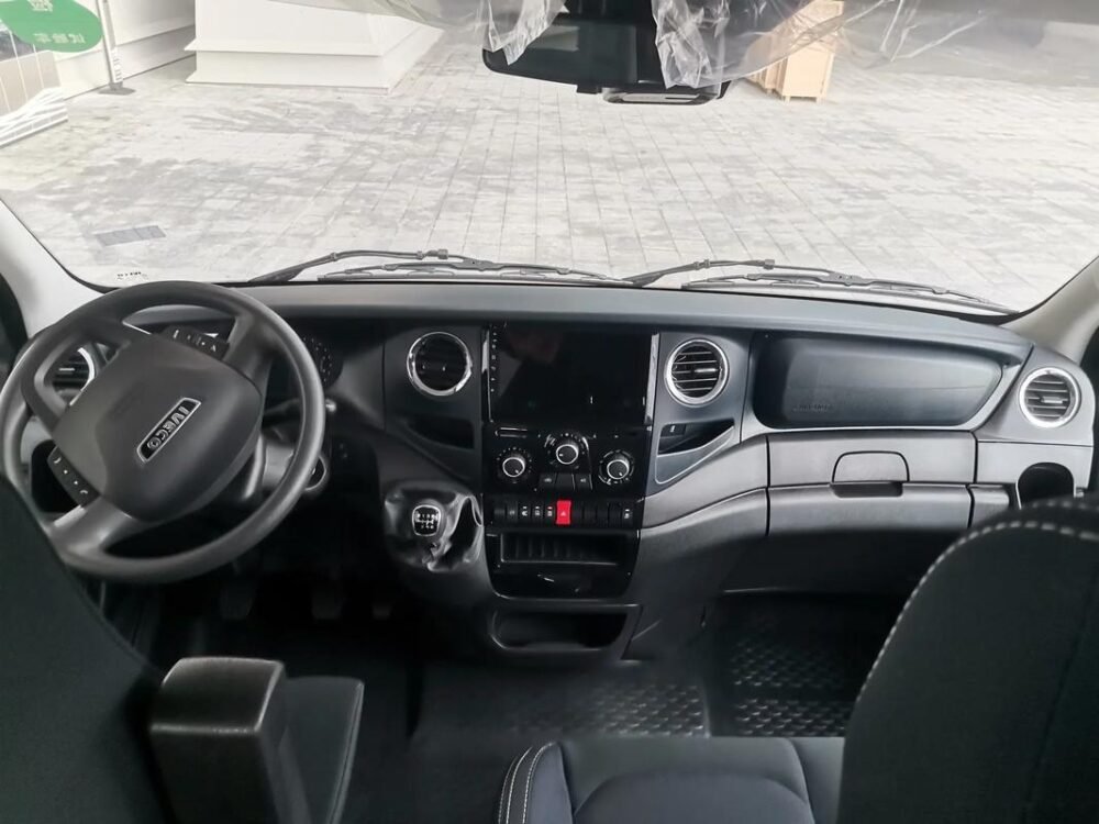 Véhicule d'ingénierie Iveco Daily 9-13 places - Chine - Automobile ...